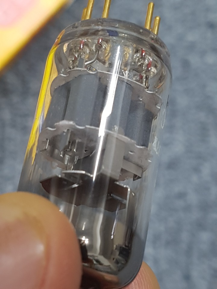 소리전자 - Philips SQ E88CC (6DJ8, 금핀) - NOS